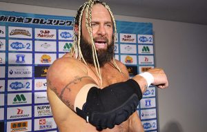 Lance Archer fiel wegen einer Verletzung am Trizeps für längere Zeit aus, Owen Harts erster ...