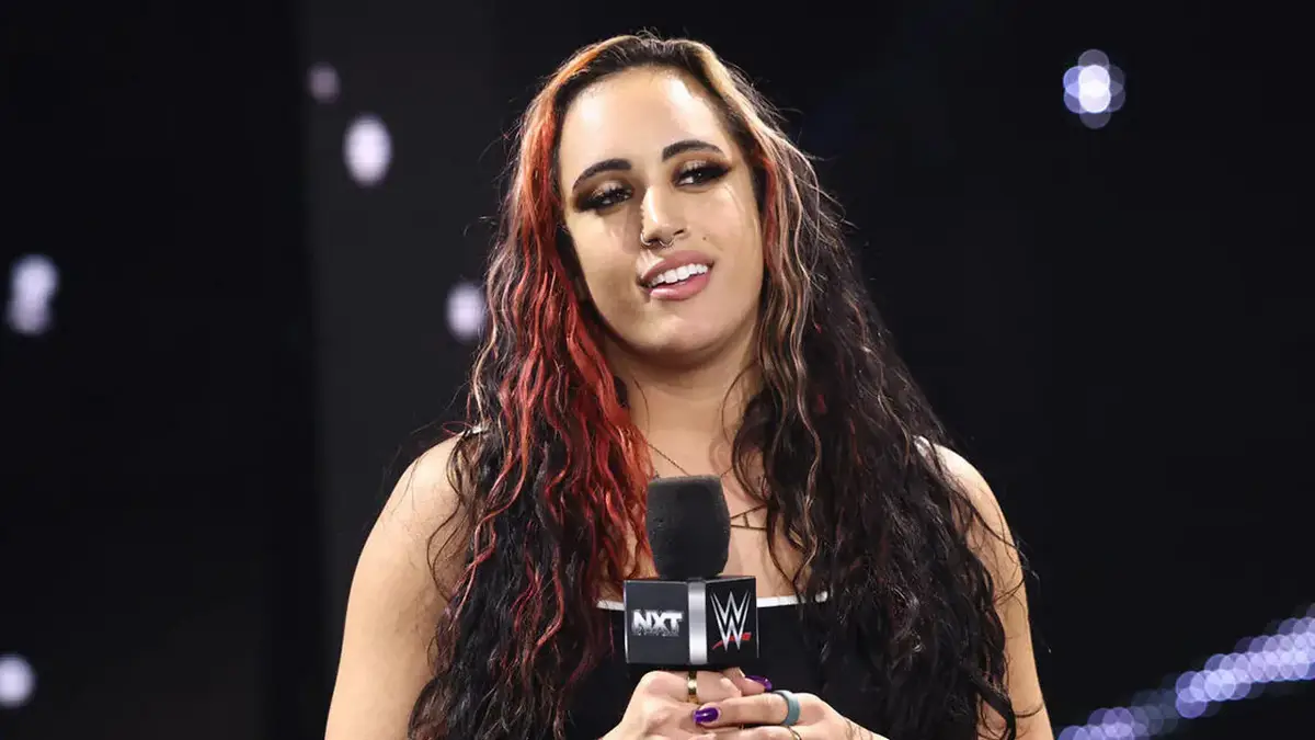 NXT-General Managerin Ava macht ihre Beziehung öffentlich und teilt ...