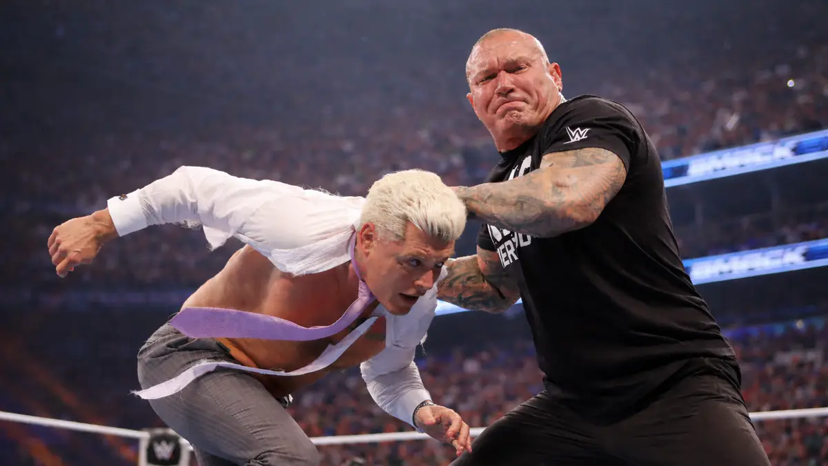 Cody Rhodes nach der Attacke von Randy Orton: WWE plant neue Richtung ...